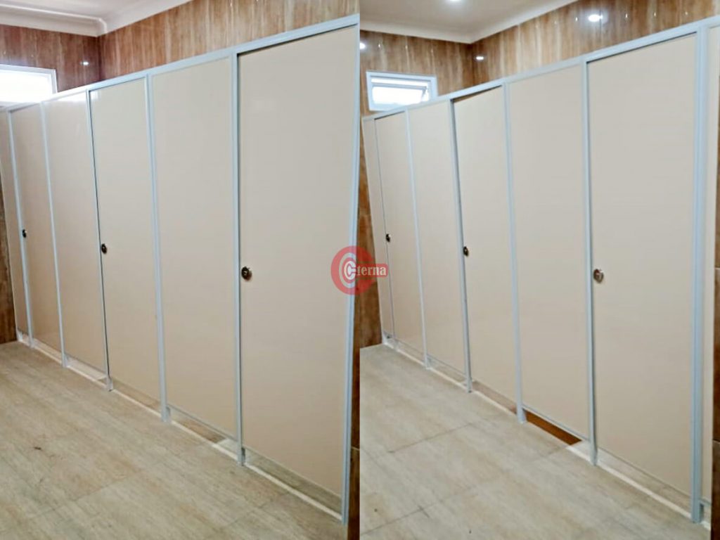 Cubicle Toilet PVC - Partisi Cubicle Toilet PVC